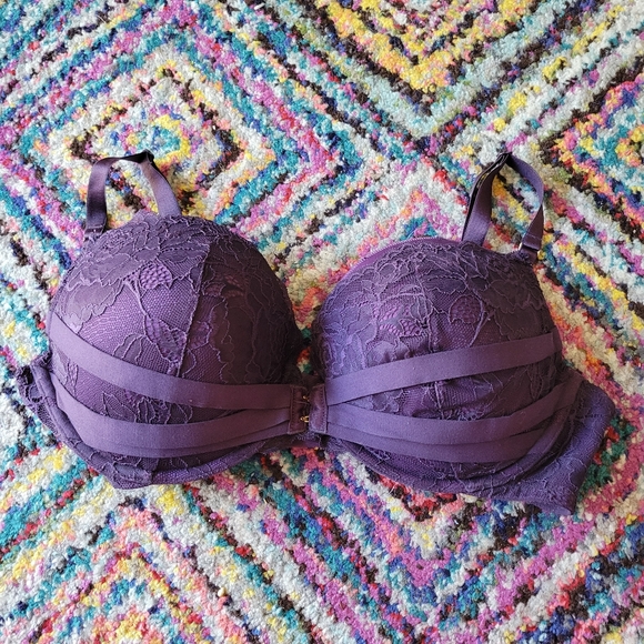 torrid | Intimates & Sleepwear | Purple Lace 38 Ddd Gold Tone Hardware ...